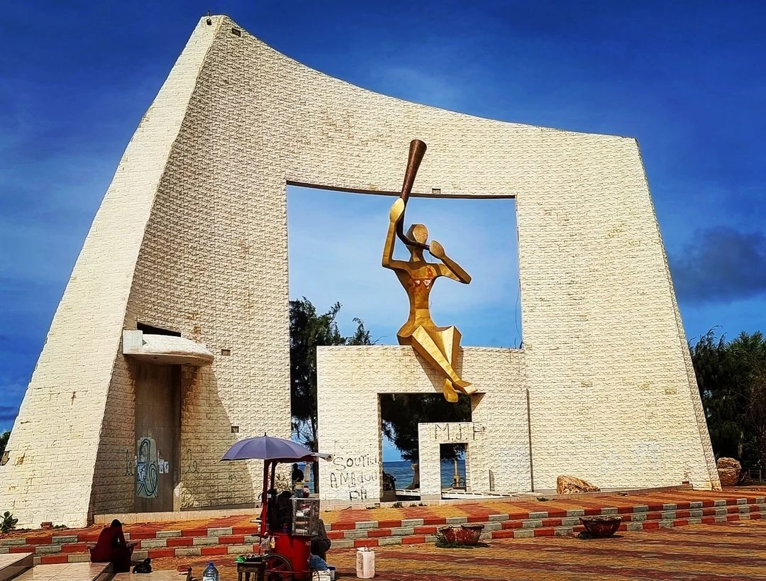 Vacationing in Senegal: Slave trade tourism in Dakar and Goree Island ...